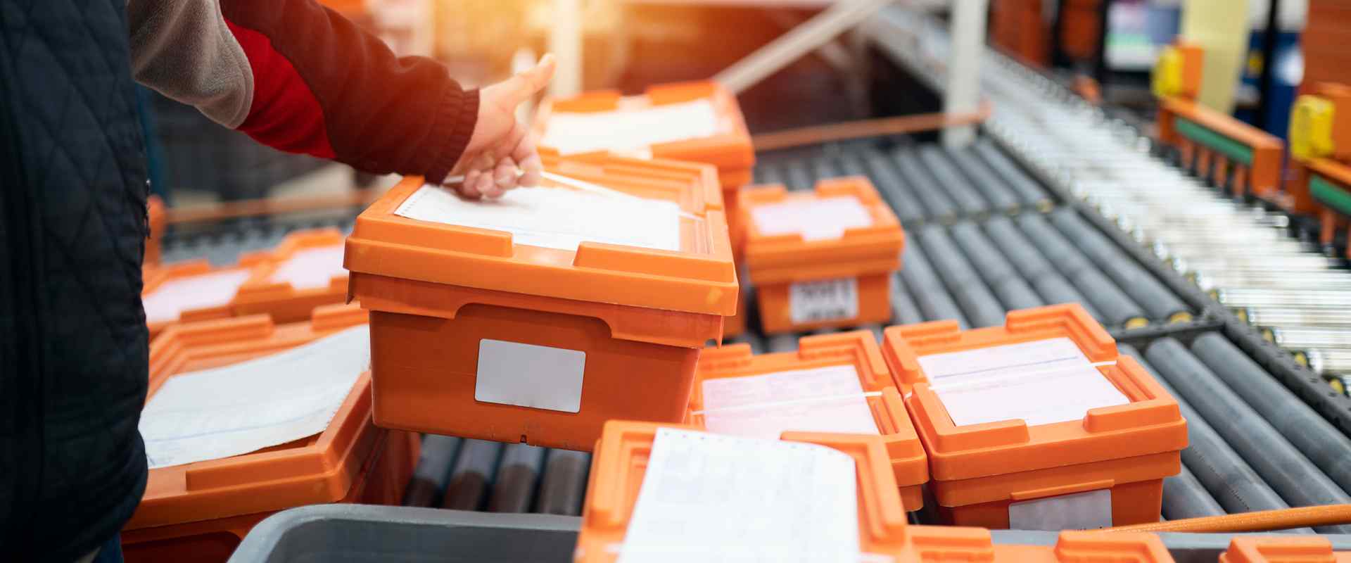 Supply Chain Visibility And Cost To Serve Analysis For A Leading Retailer Supply Chain Visibility And Cost To Serve Analysis For A Leading Retailer